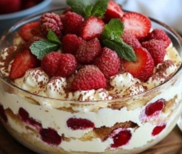 Tiramisu aux Fraises : Une Recette Facile et Délicieuse – Tasty Meals